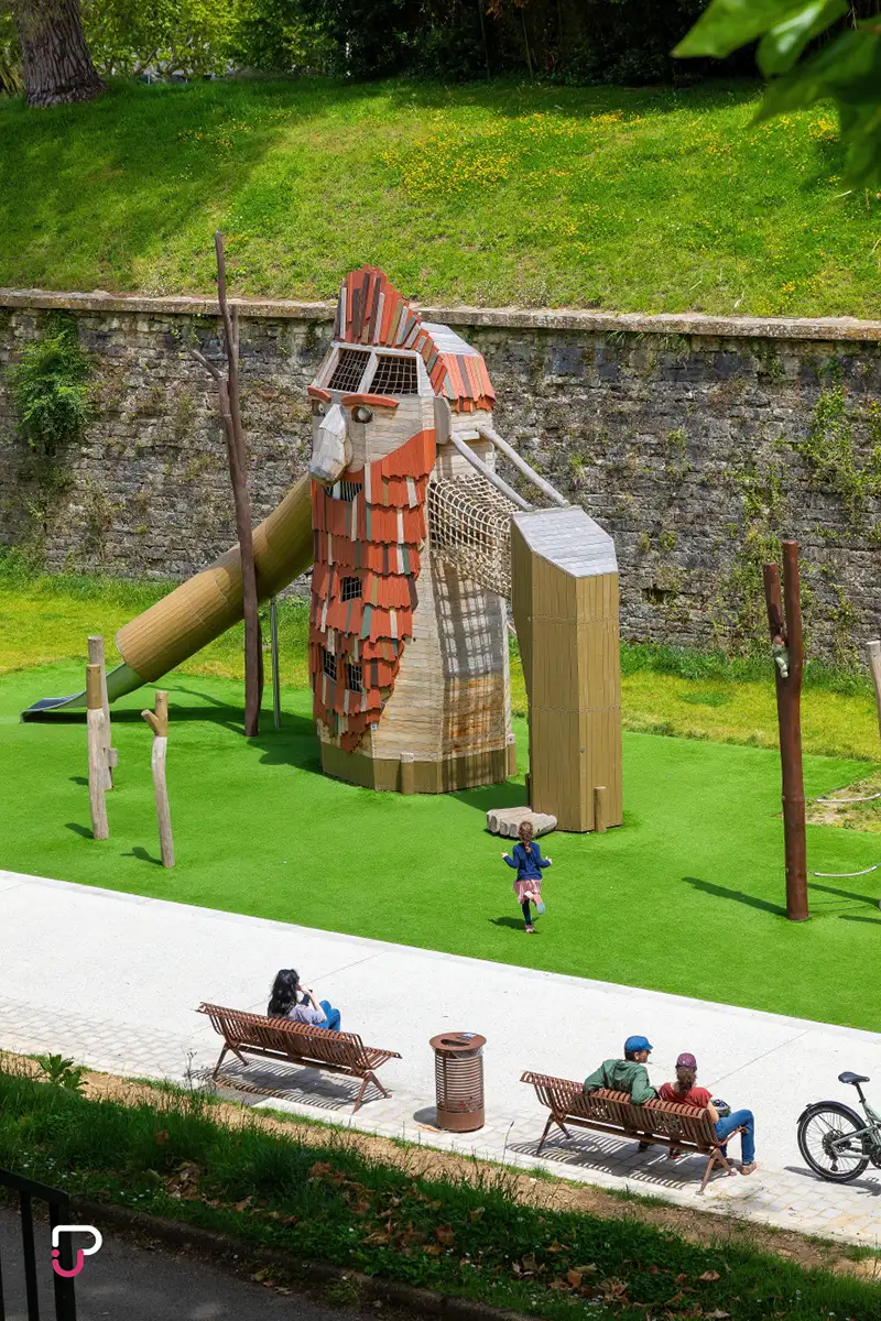 Une aire de jeux monumentale à Bayonne - La forêt du géant Basajaun